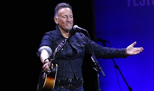 Springsteen covers soul standards on Only the Strong Survive - Martinez ...